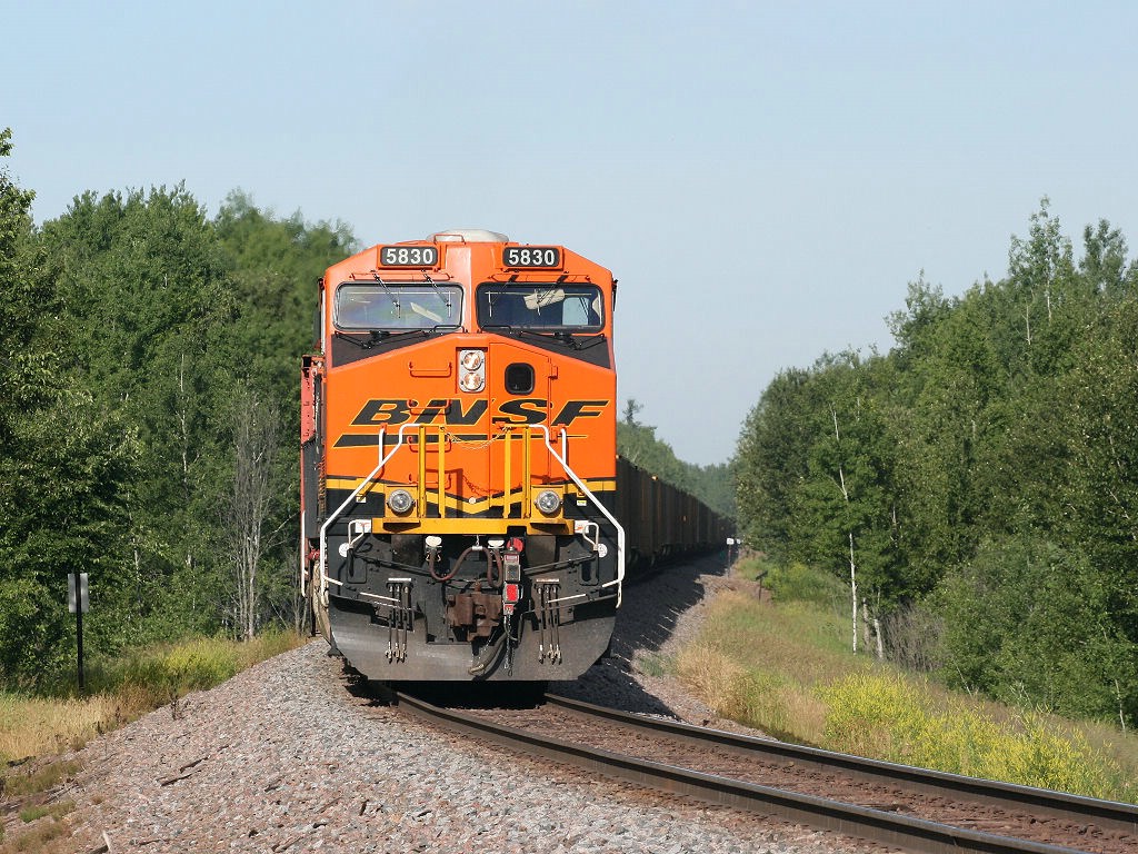 BNSF 5830